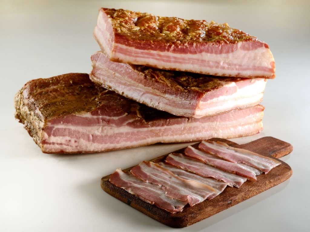 BACONS E DEFUMADOS